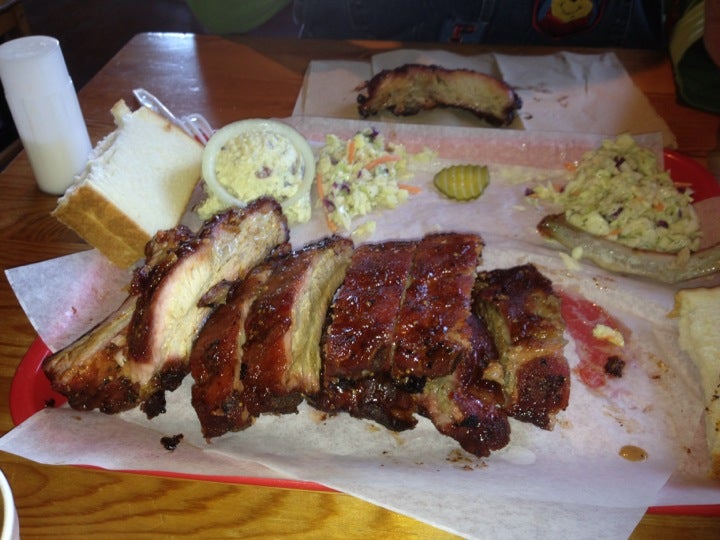 Stanley's Famous Pit BBQ - Tyler, TX 75702