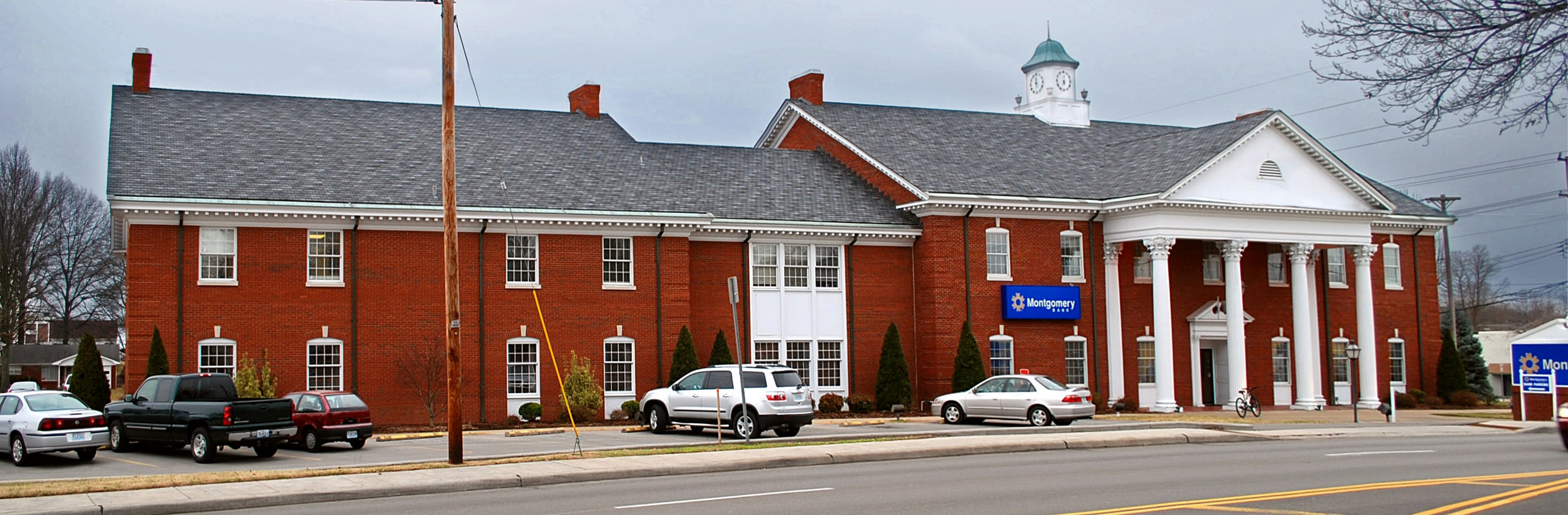 Montgomery Bank - Cape Girardeau, MO 63701