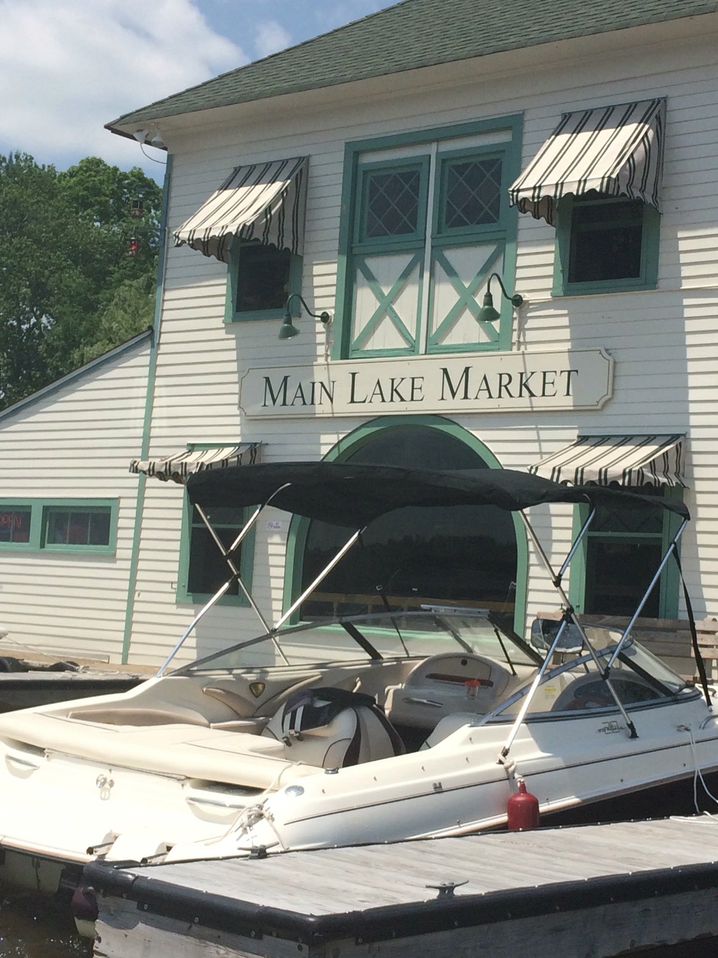 Main Lake Market - Lake Hopatcong, NJ 07849