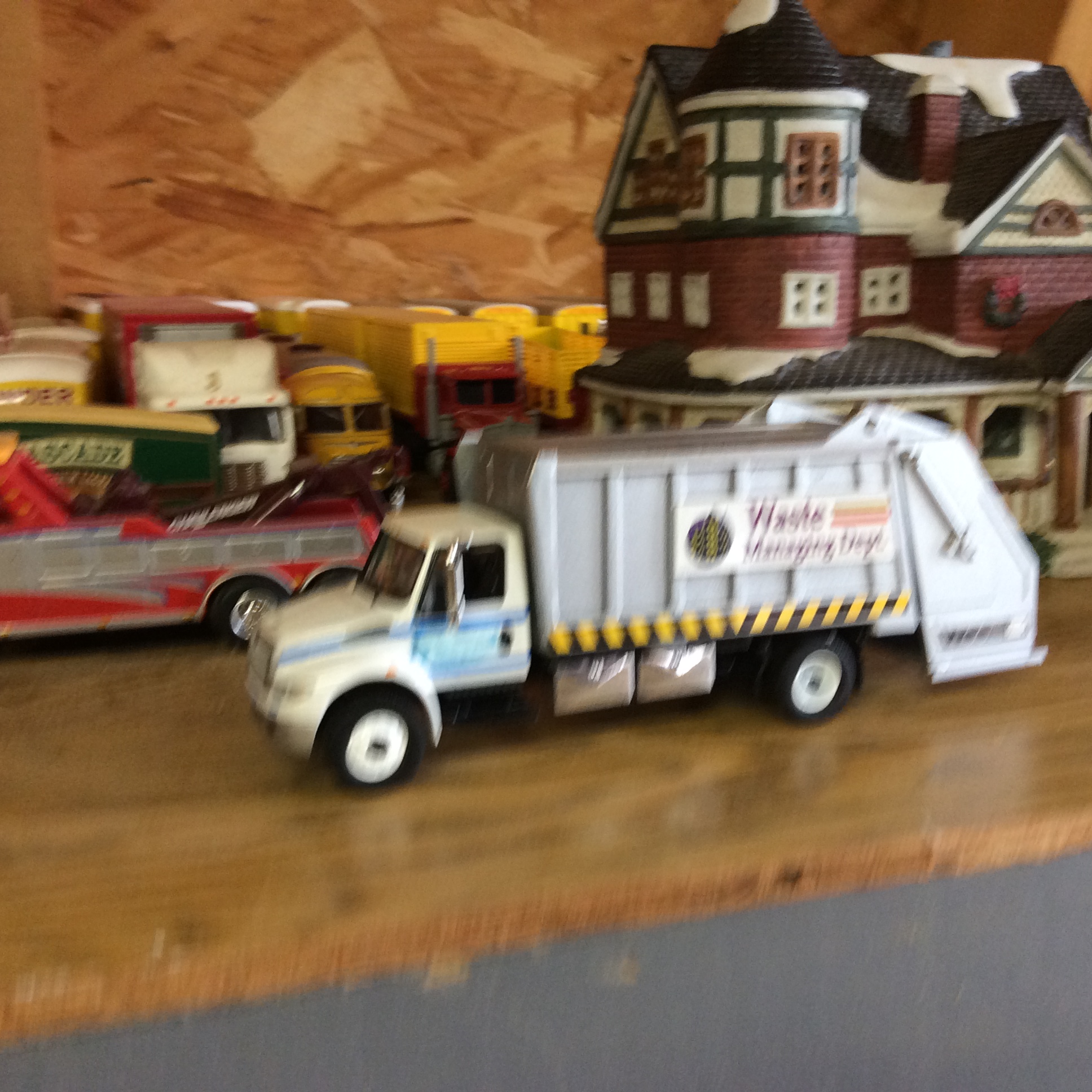 J & J Refuse Service - Springfield, MO 65801