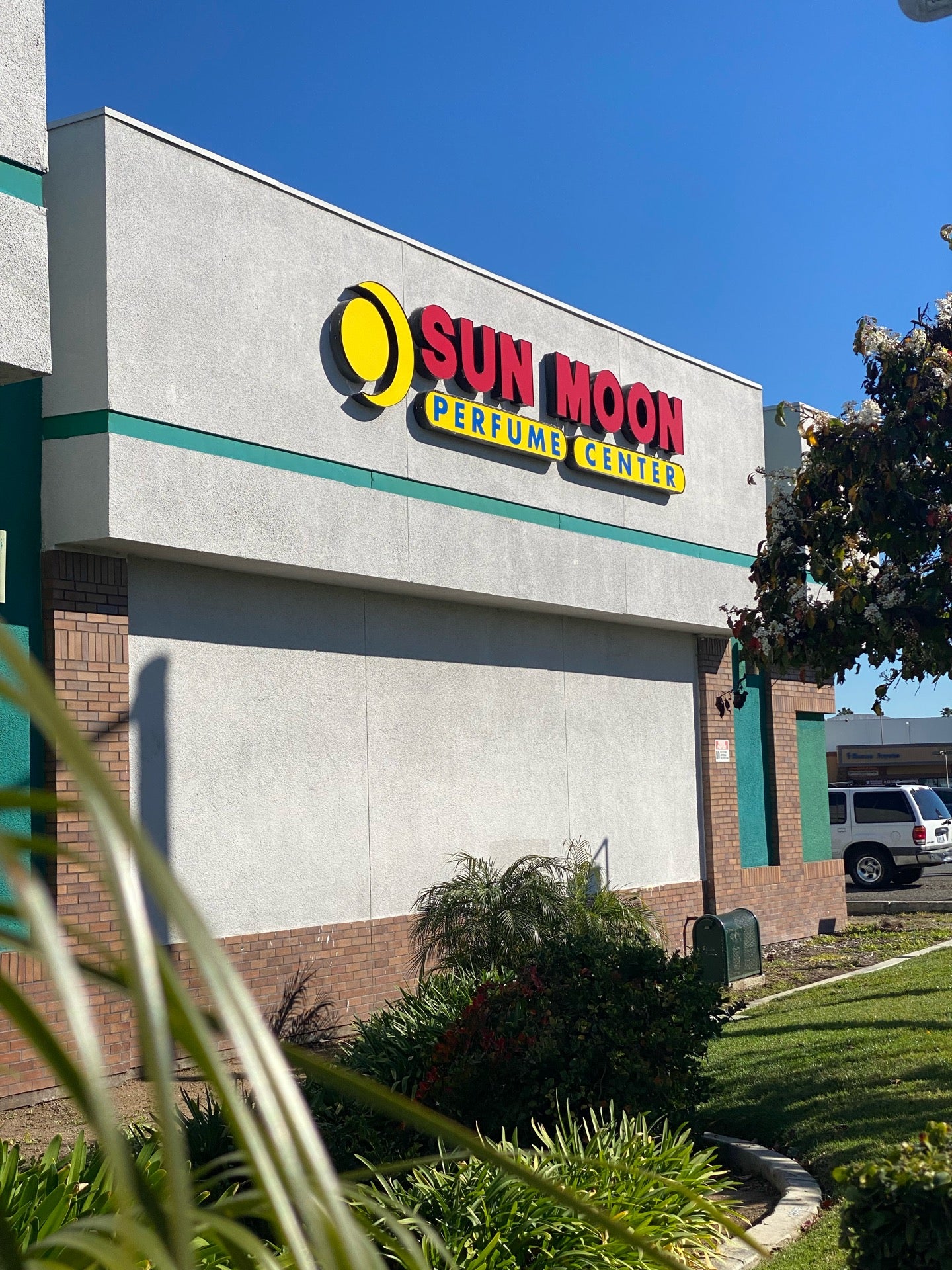 Sun Moon Perfumes - Chula Vista, CA 91911