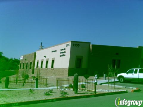 Christopher G Houdek MD - Tucson, AZ 85718