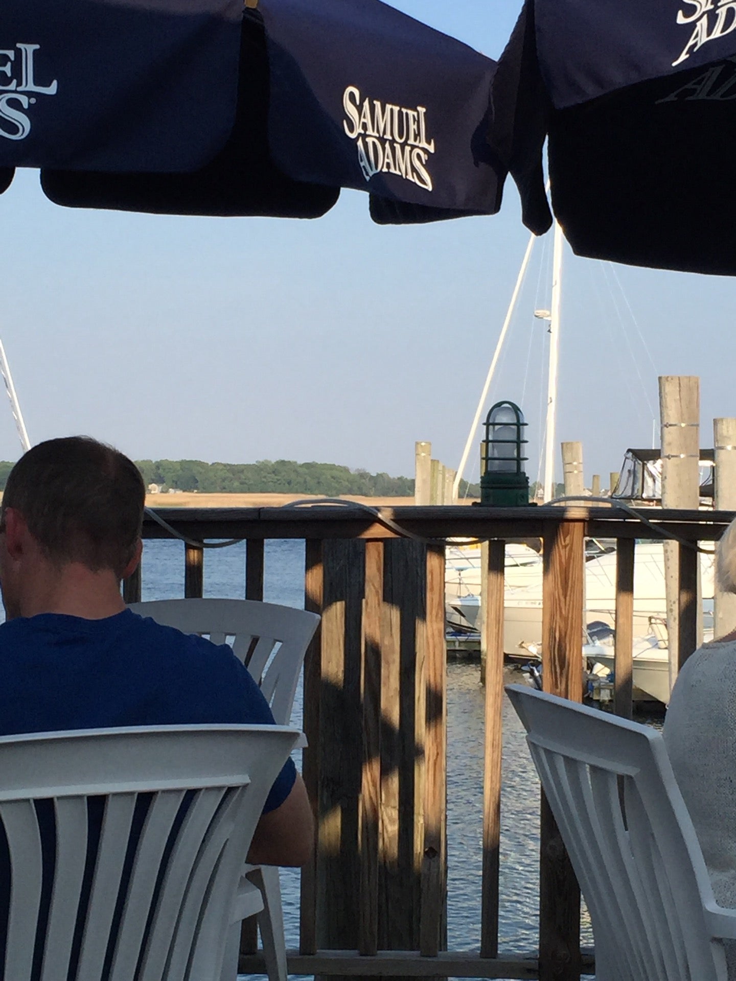 Outriggers Restaurant - Stratford, CT 06615