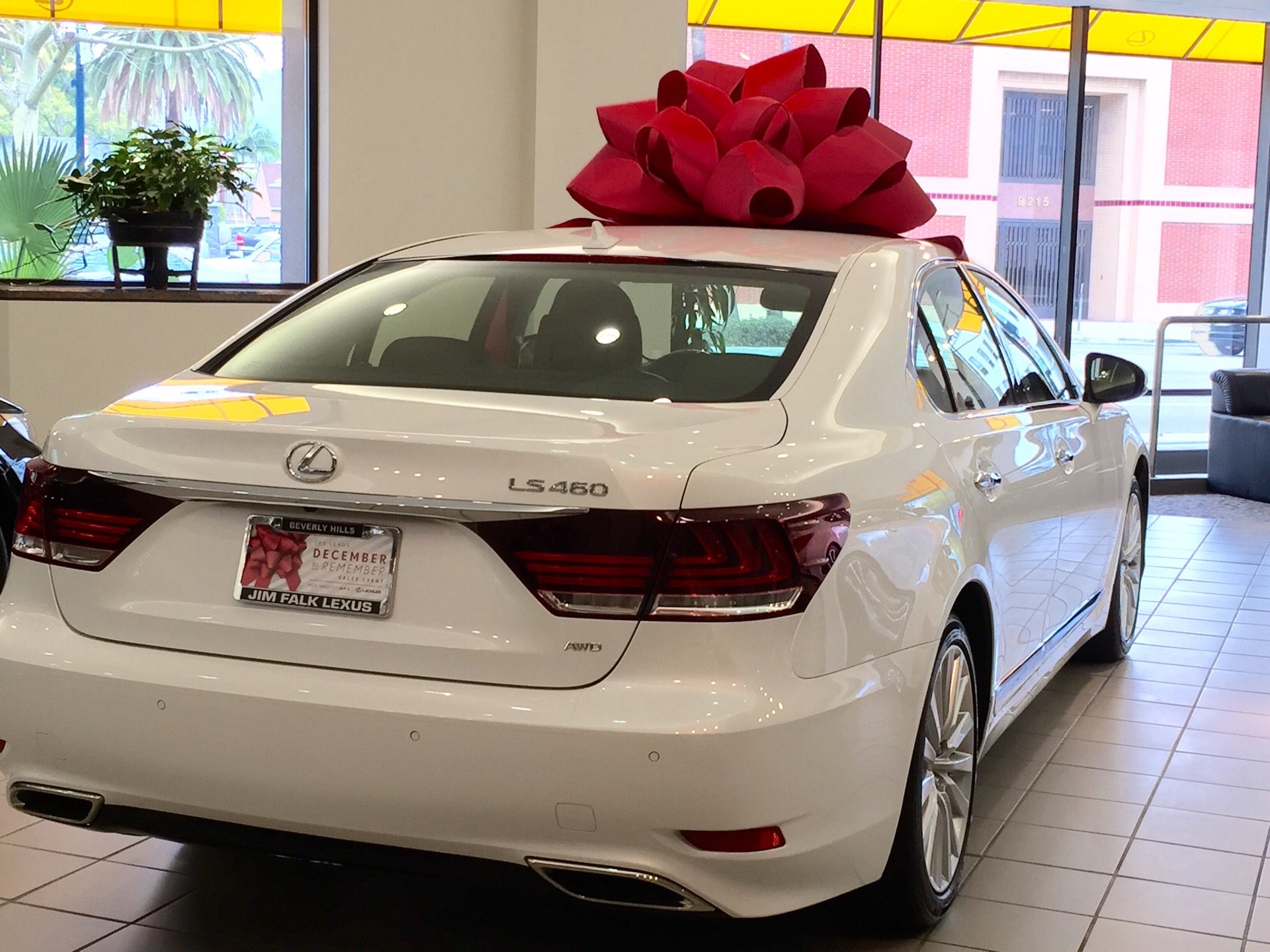 Jim Falk Lexus of Beverly Hills - Beverly Hills, CA 90212