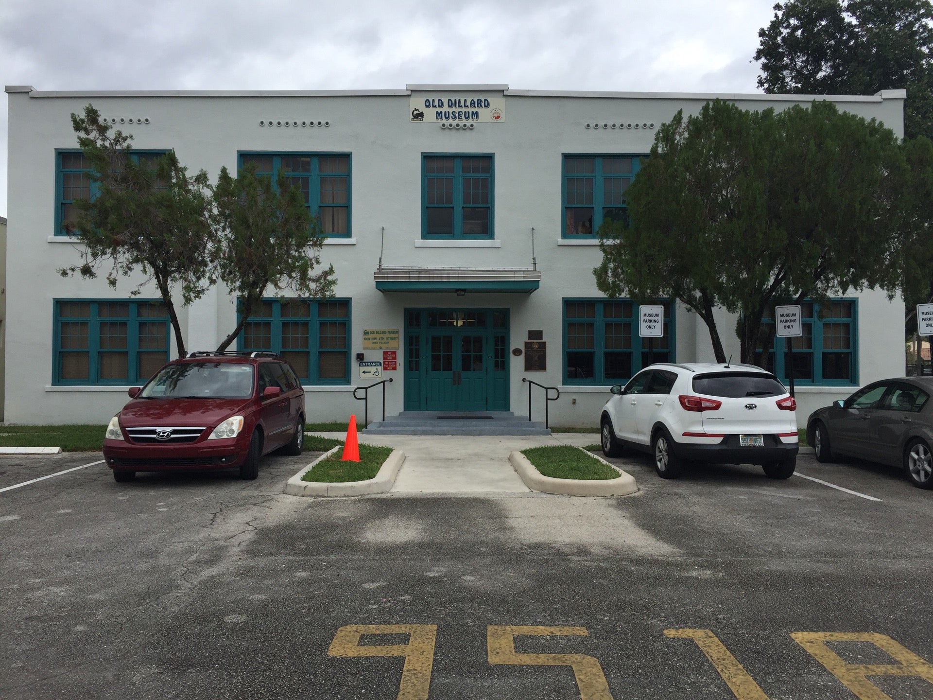 Old Dillard Museum - Fort Lauderdale, FL 33311